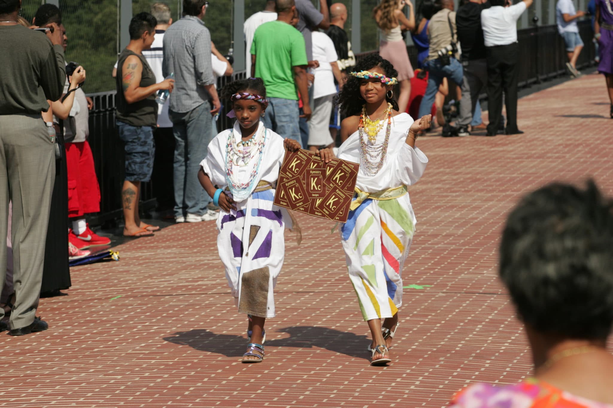 [PHOTOS] The Tween & Teen Models Steal the Bridge Catwalk of Eco ...